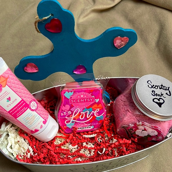 Scentsy | Other | Scentsy Gift Basket | Poshmark